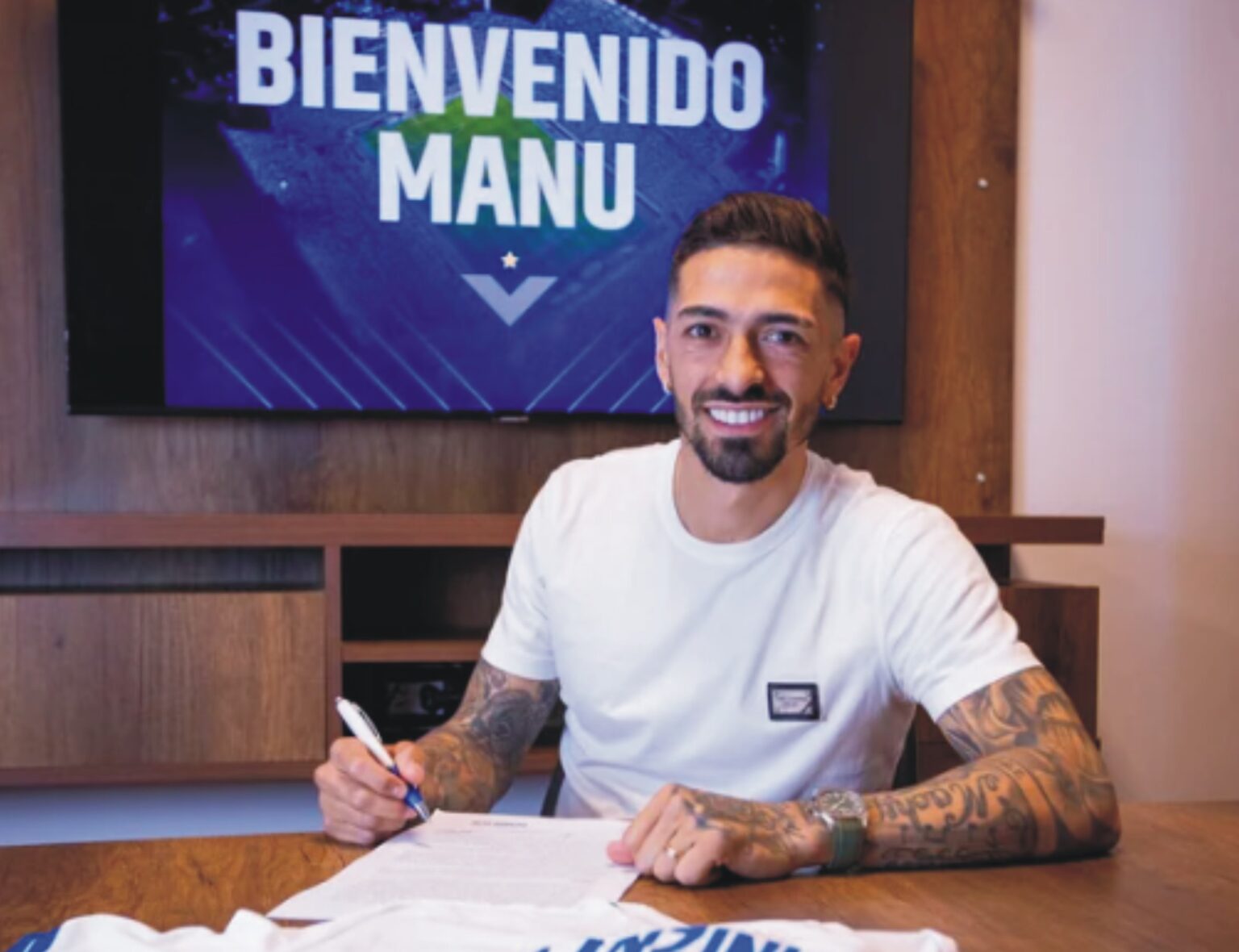 Lanzini presentado oficialmente como nuevo refuerzo de Vélez ...